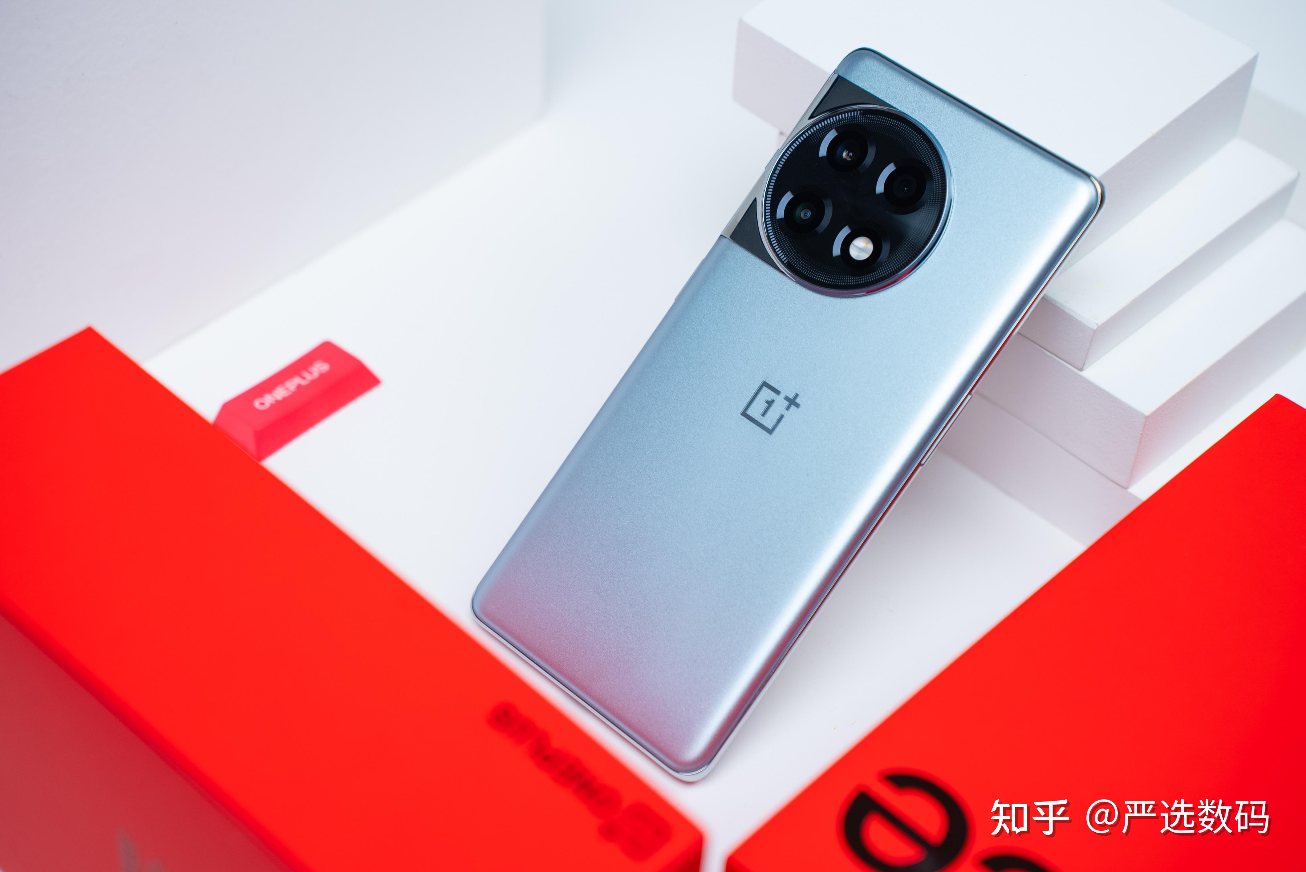 国产中端三杰：红米K60、一加Ace 2、真我GT Neo5应该怎么选？