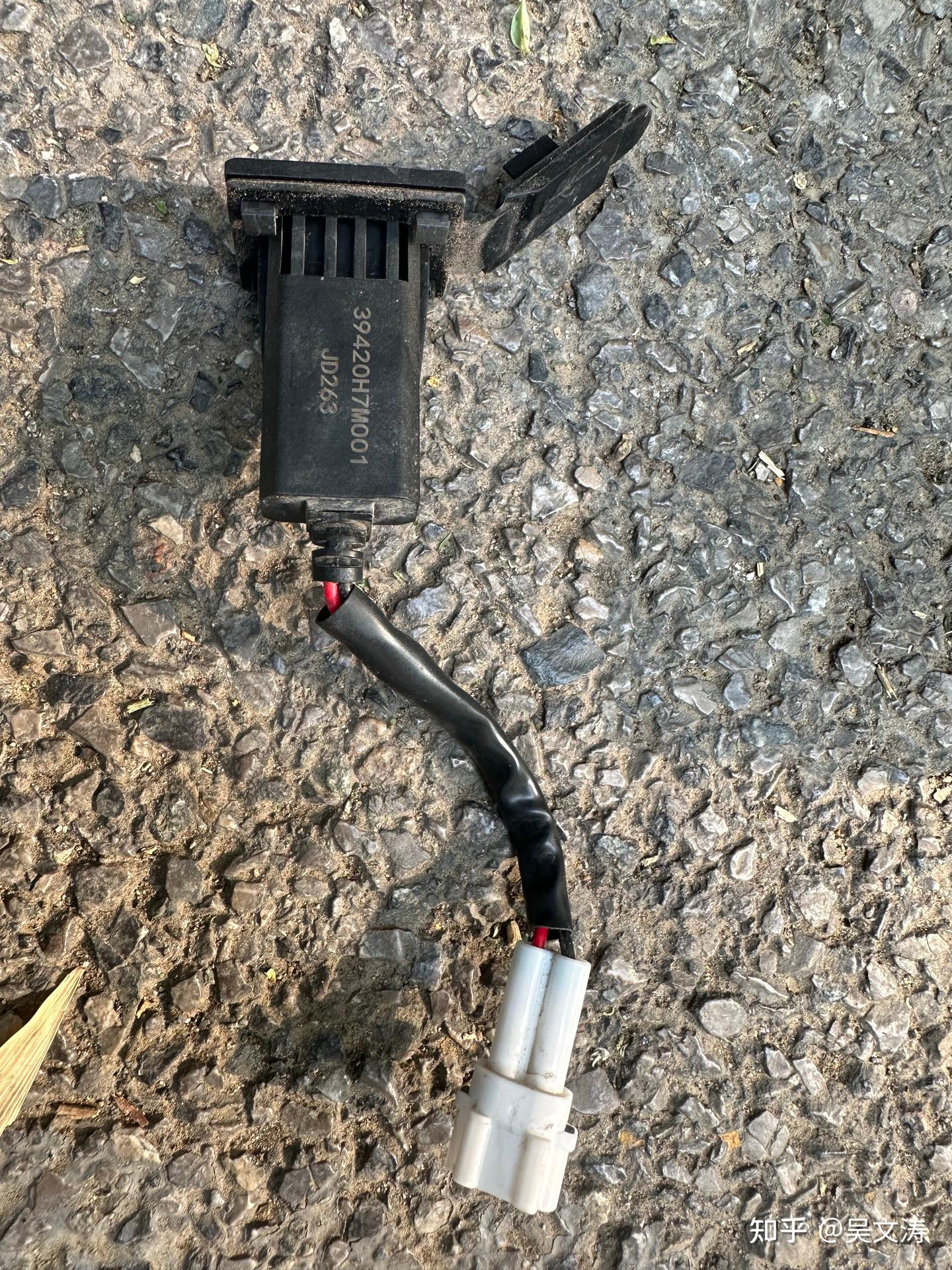 豪爵UHR150蓄电瓶外接EC5应急启动接头 - 知乎