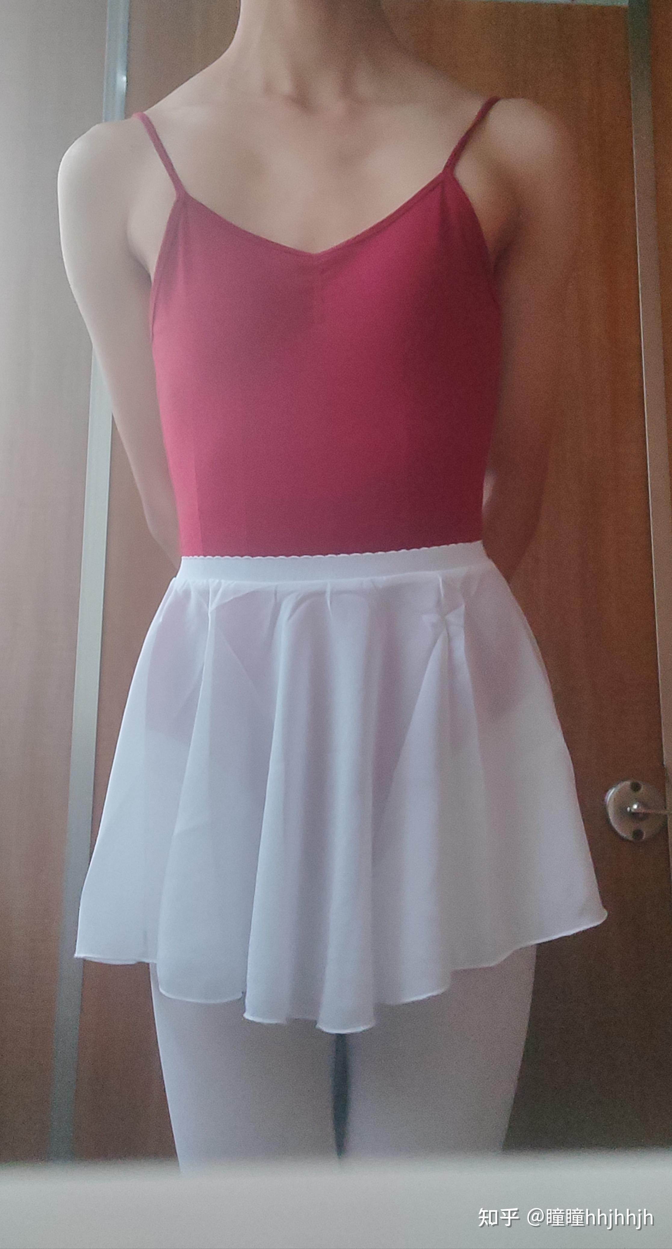 有男生穿白裤袜舞蹈服上过芭蕾课吗？ 知乎