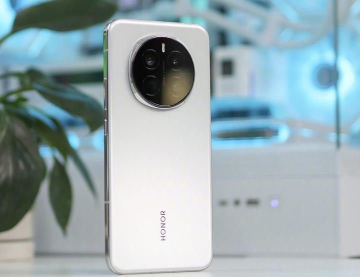 荣耀放弃武德，16G+512G下跌1220元，骁龙8至尊版+IP69+50倍变焦 - 知乎