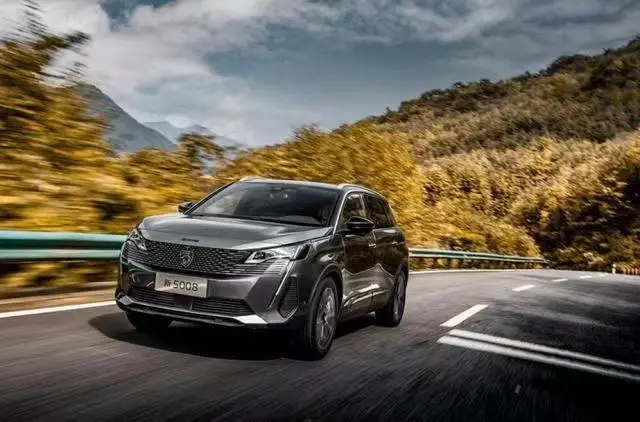 标致新5008开启预售，增配还降价，17.77万起售 - 知乎