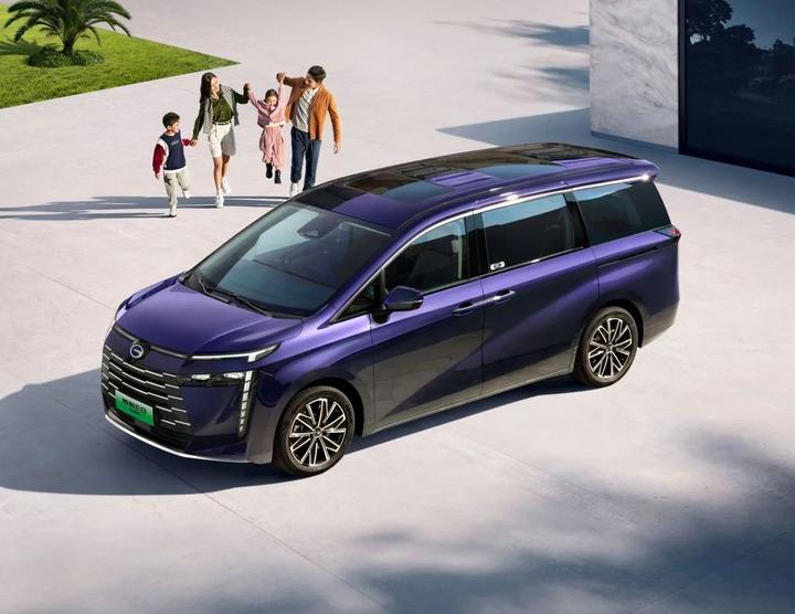 年度销冠 幸福万家 传祺E8问鼎2024中型MPV年度销量第一 - 知乎