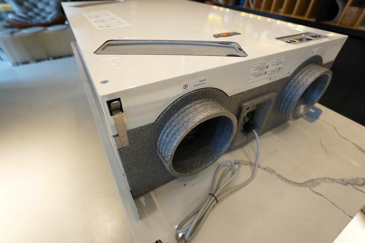 深度新风拆机6:沃乐夫新风CWL-F系列——当恒风量科技遇上国产本土化 - 知乎