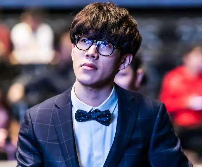 这门亲事成了？全明星TheShy无缝贴脸希然，两人的戒指亮了 - 知乎