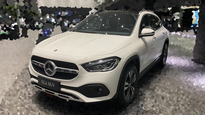 和宝马X1 2.0T落地价差1万，谁在买奔驰GLA？ - 知乎