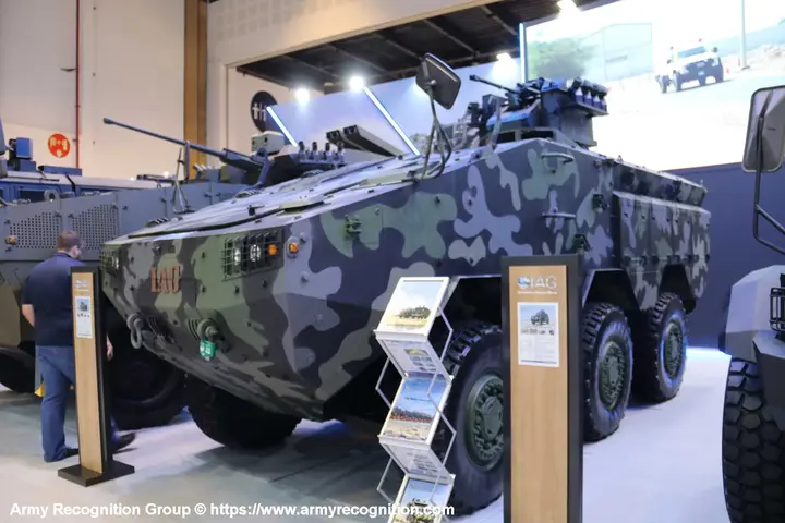 阿联酋集团展示RILA 6x6步兵战车，从8X8型缩短发展 - 知乎