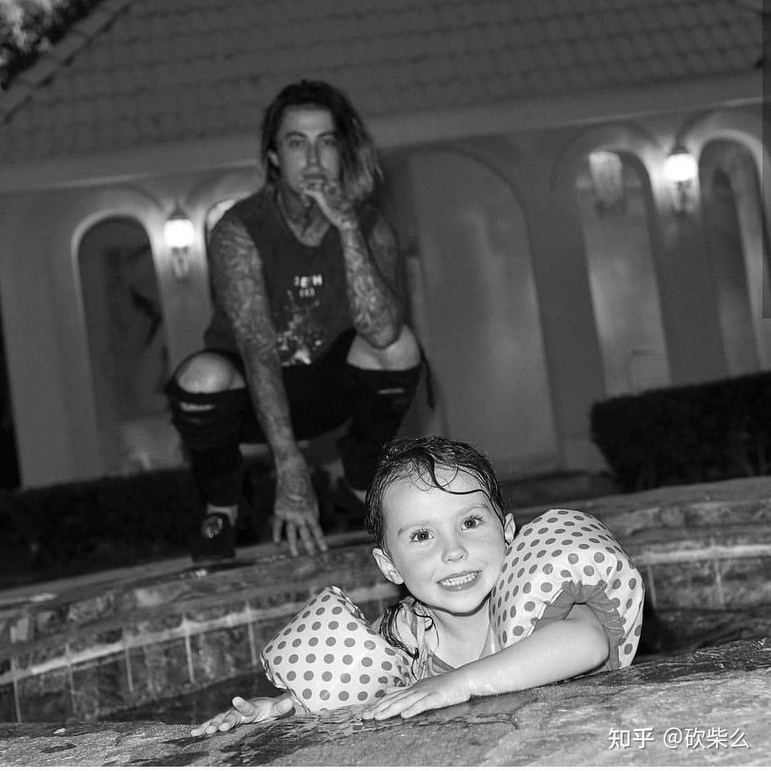 如何评价摇滚乐队Falling In Reverse及其主唱ronnie？ - 知乎