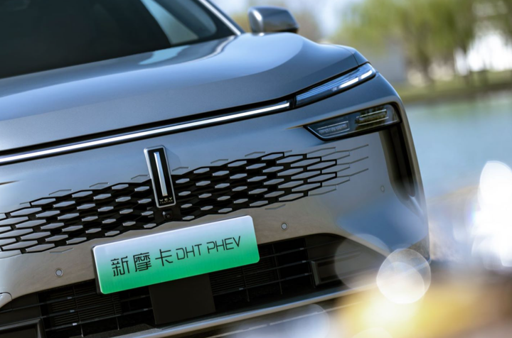 新摩卡DHT-PHEV和护卫舰07终极PK！卷成一团，你敢看吗？ - 知乎