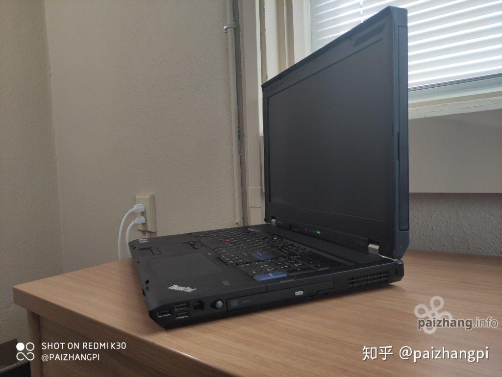 昙花一现的双屏旗舰笔记本，ThinkPad W700ds体验 - 知乎