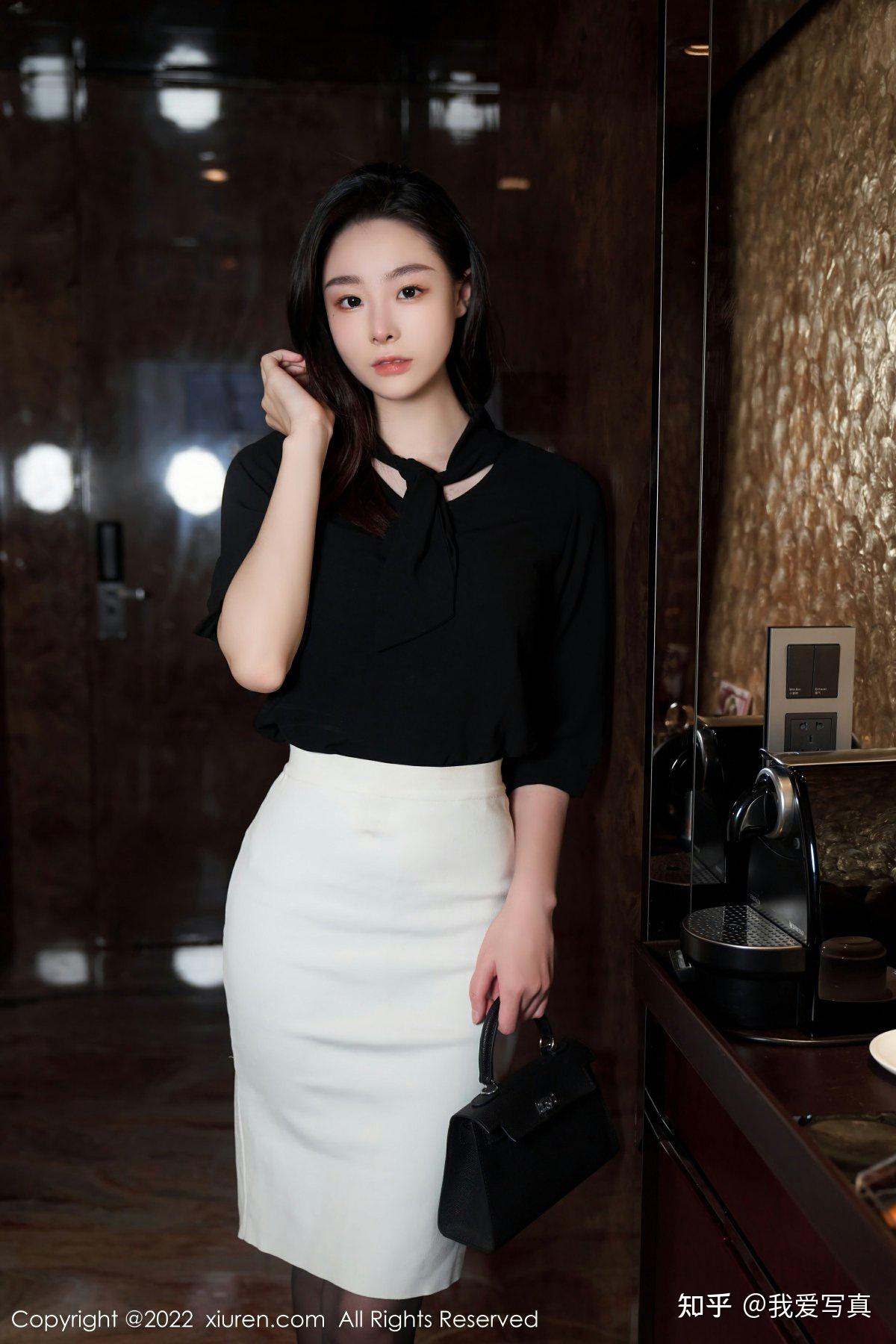 是小逗逗写真合集+私拍花絮【25套+1V+11G】 - 知乎