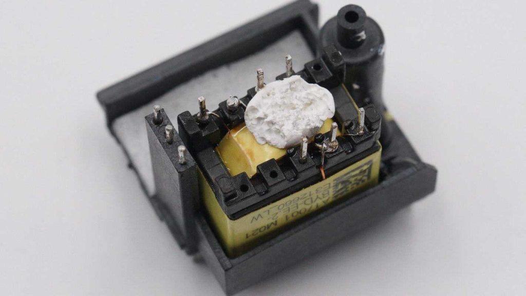 拆解报告：HUAWEI华为25W mini超级快充充电器 - 知乎