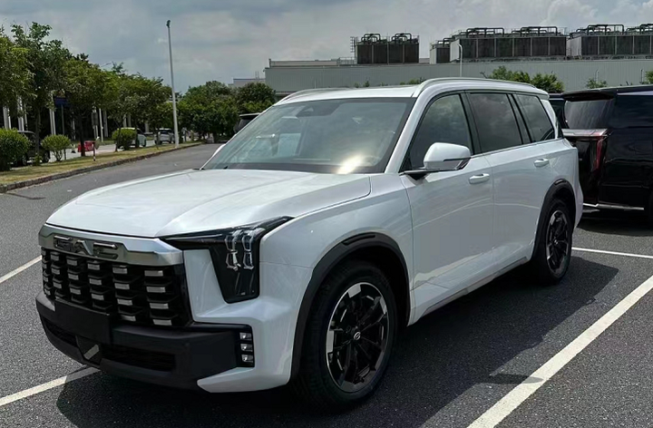 广汽传祺GS8旅行者实车曝光，外观霸气硬朗，搭载2.0T发动机 - 知乎