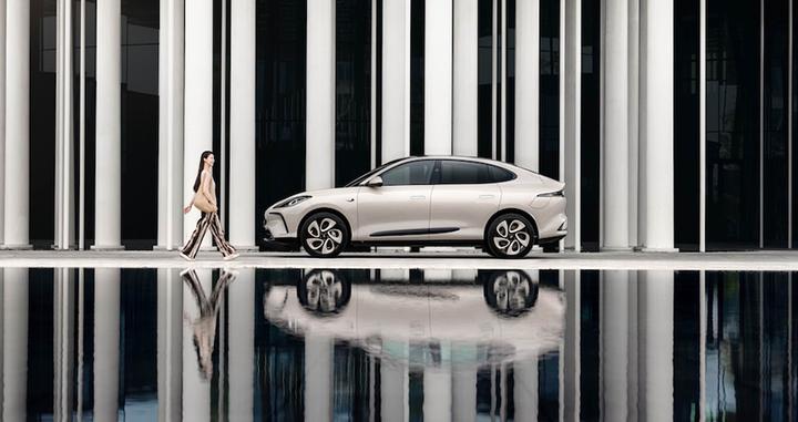 智己推全新OTA升级，城市NOA率先落地上海 - 知乎