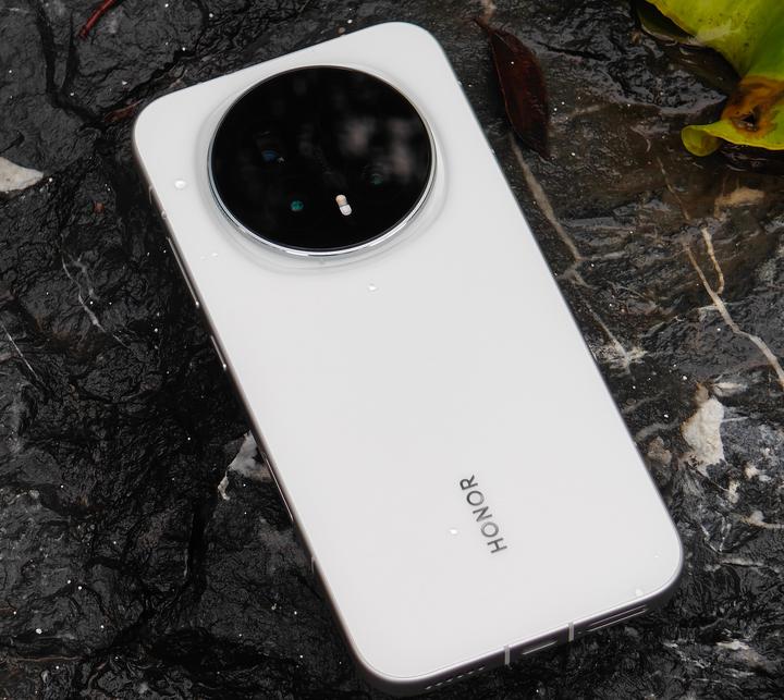 荣耀Magic8系列VS荣耀Magic7系列，新旧差距在哪里？性能、续航、影像全面对比 - 知乎