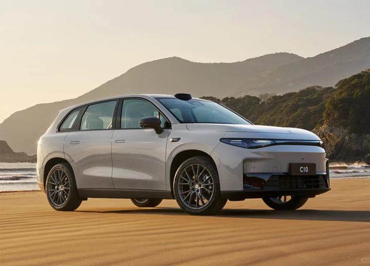 12.98万起！零跑C10：800V+605km续航！ - 知乎