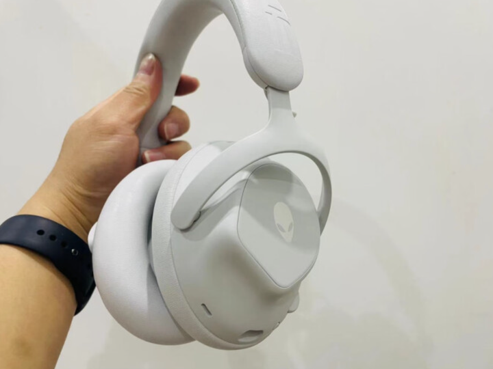 外星人AW PRO（外星人awpro耳机）怎么样？体验一周优缺点测评 - 知乎