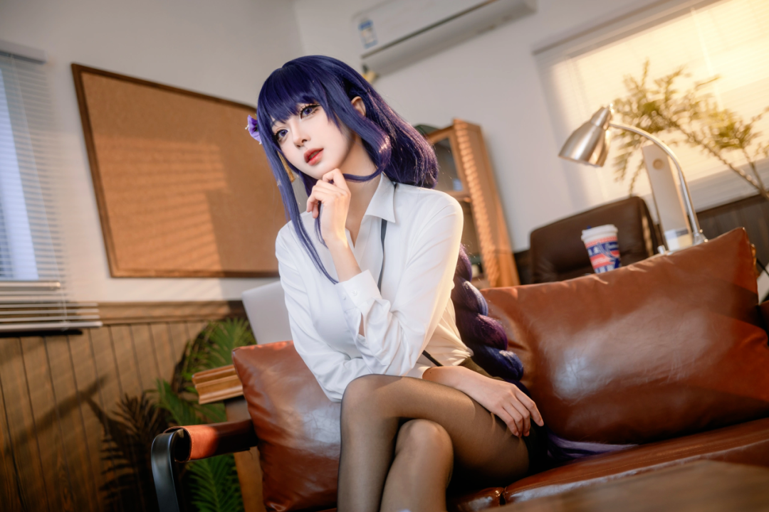 OL风格+窈窕身姿，颜值气质双绝！原神 雷电将军cos - 知乎