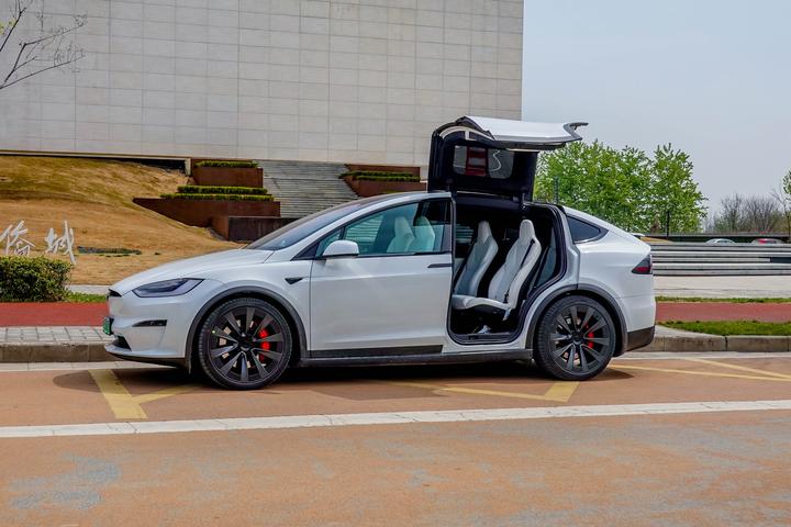 极速“狂飙” 抢先试驾特斯拉Model X Plaid - 知乎