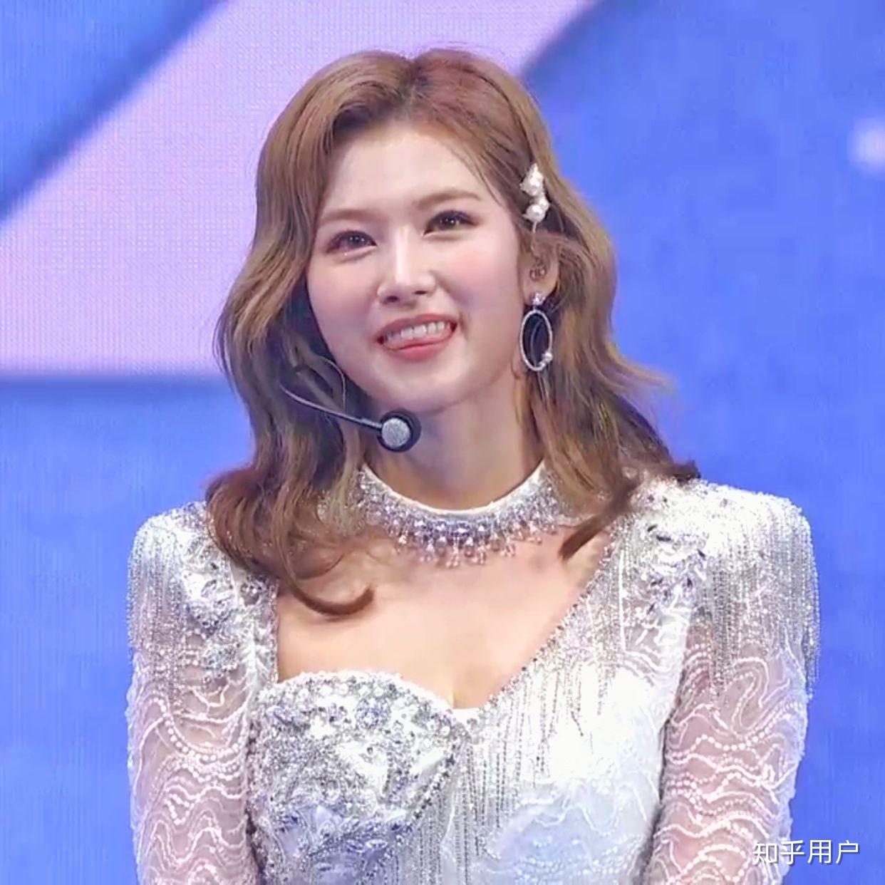 sana（TWICE）有哪些瞬间让你惊觉这个女人不简单？ - 知乎