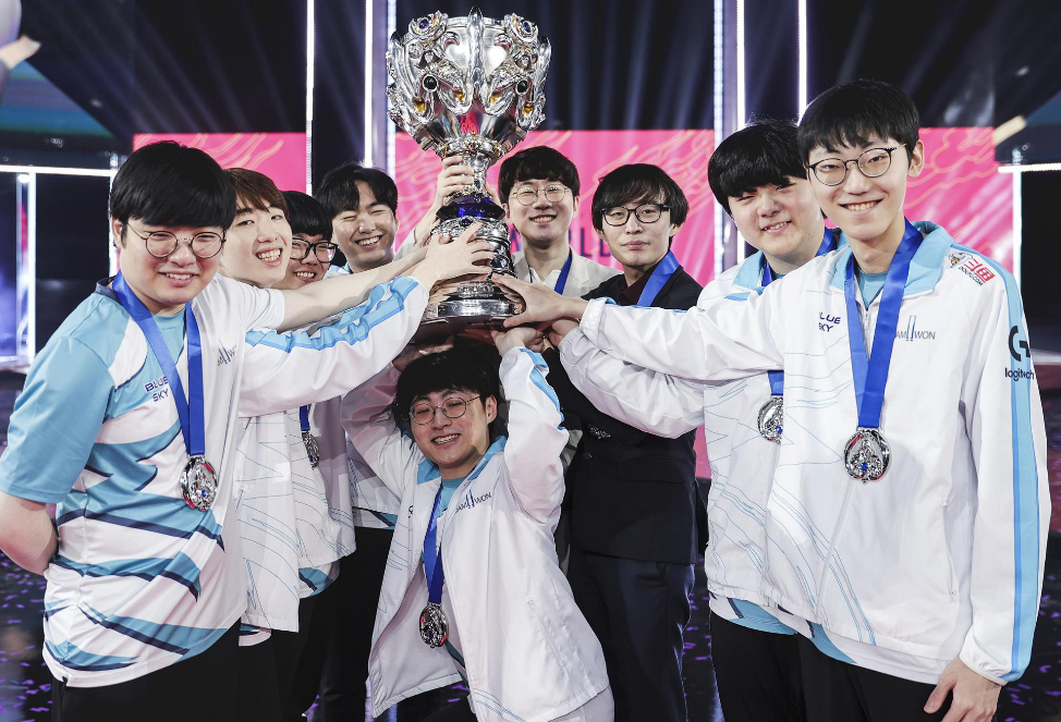 《英雄联盟》S10 冠军选手 Ghost 宣布退役，如何评价他的职业生涯？ - 知乎