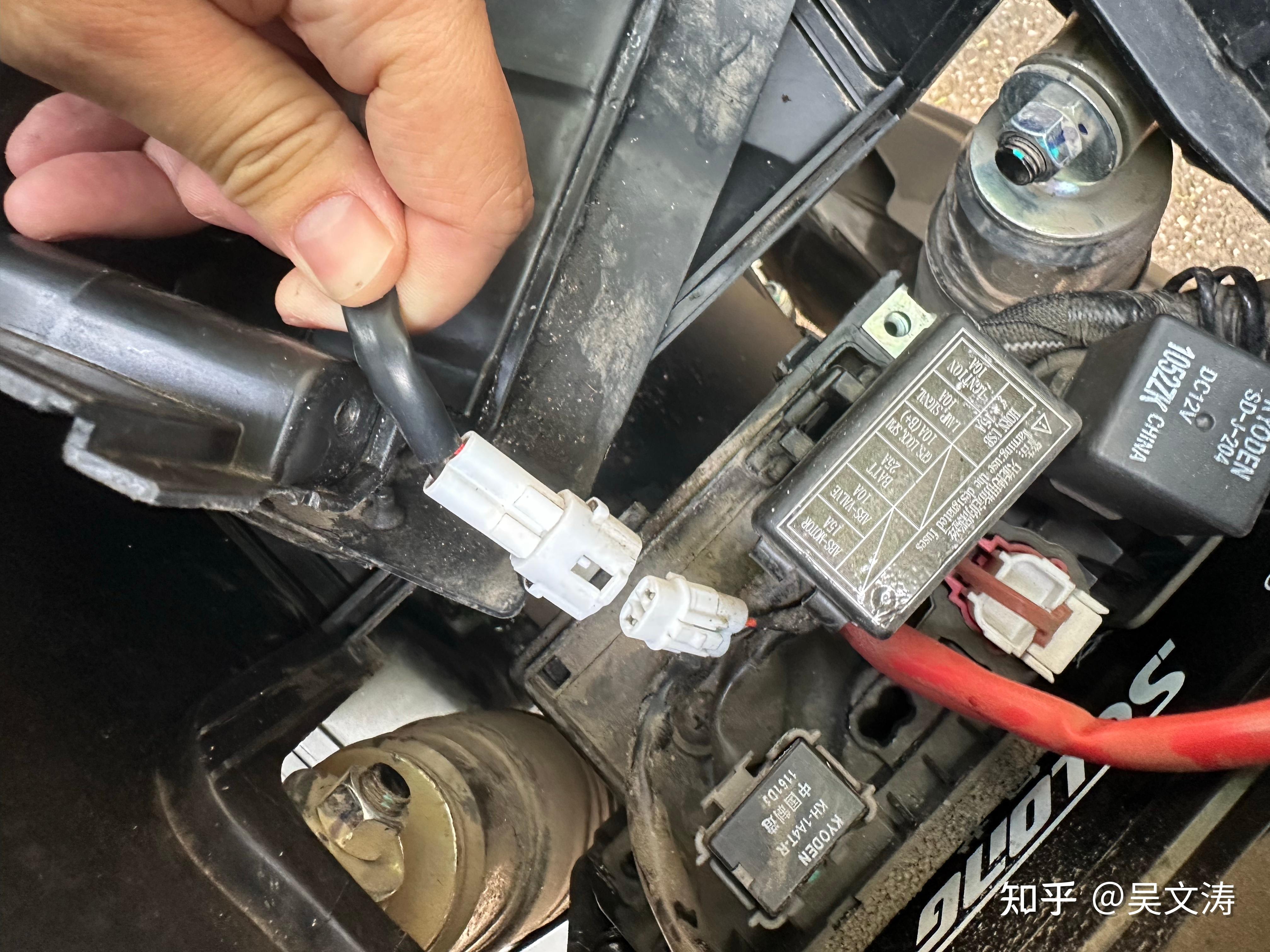 豪爵UHR150蓄电瓶外接EC5应急启动接头 - 知乎