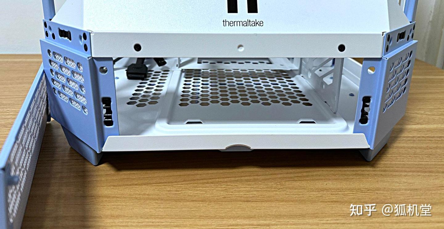 Tt The Tower 300机箱评测：一款能装且颜值高的MATX机箱 - 知乎