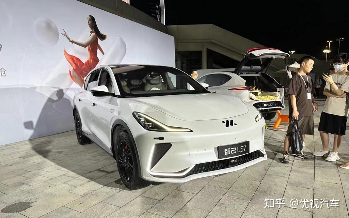 智己终于豁出去了！LS7一口气降到24.98万起，限量2000台 - 知乎