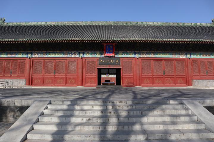 书卷实盘炒股日记（20250425） - 知乎