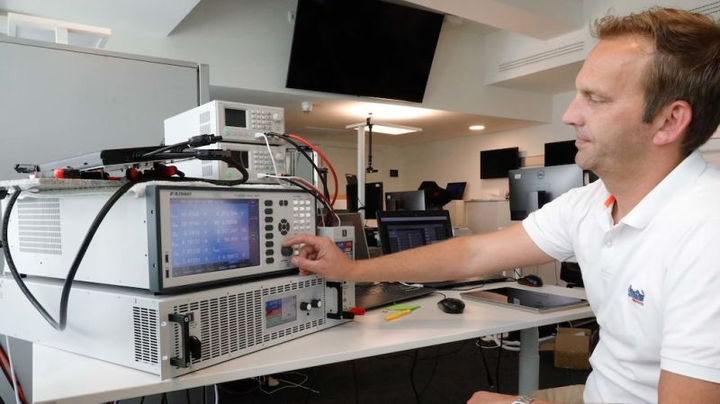 功率分析仪LMG671 用于光伏逆变器对比测试 - 知乎