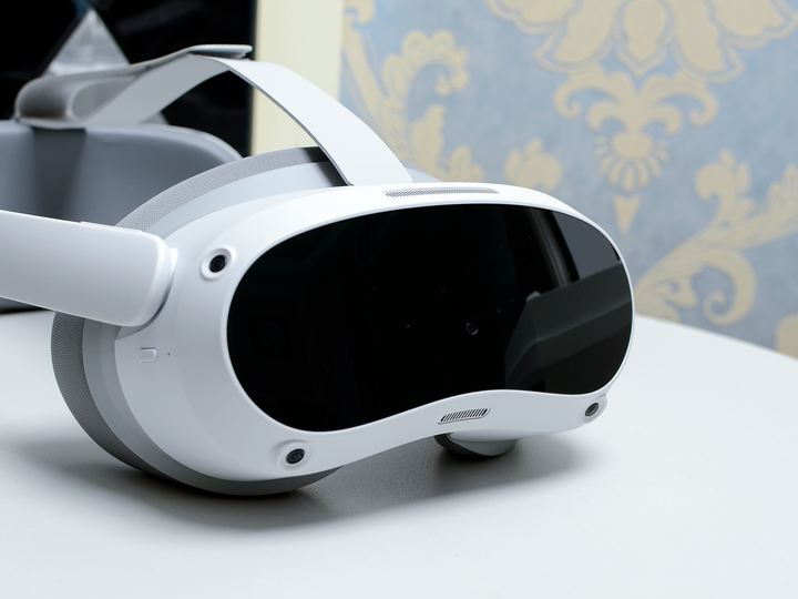 一个新人的VR初体验——全新PICO 4 VR一体机深度评测 - 知乎