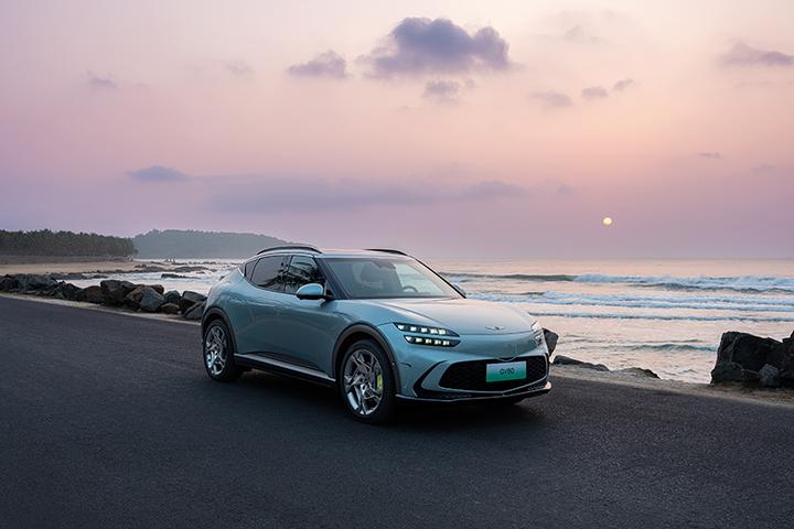 能“狂飙”和漂移！中型纯电SUV，捷尼赛思GV60起售28.58万 - 知乎