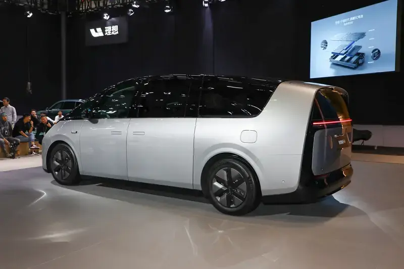 【理想MEGA/2024款L系列将于今日上市】 - 知乎