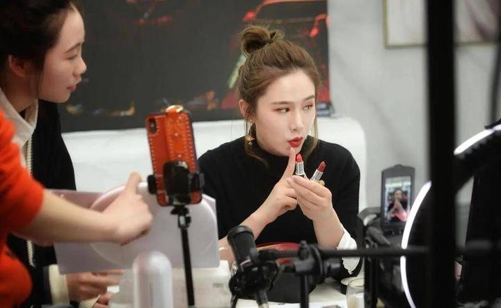 爆品源选明星带货CMO：网红和明星直播带货哪个更靠谱? - 知乎