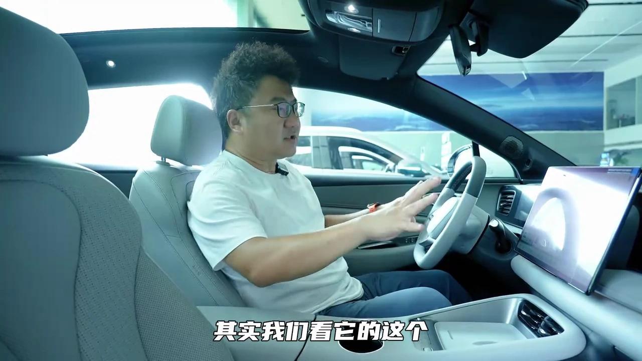 又玩堆料那一套？实拍海狮06EV&06DM-i，纯电和插混怎么选 - 知乎