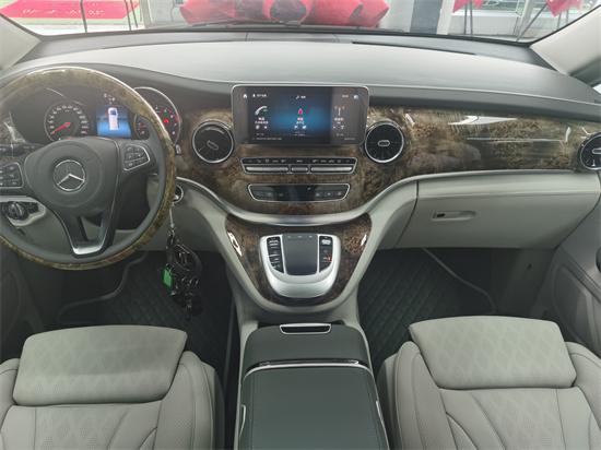 奔驰商务车高顶V260L商务车,7座MPV现车实拍 - 知乎