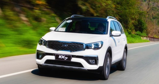 快被遗忘的高颜值选手对决！起亚KX7对比标致5008 - 知乎