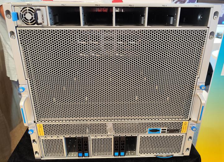 ODCC大会现场的GPU服务器 & AI超节点 - 知乎