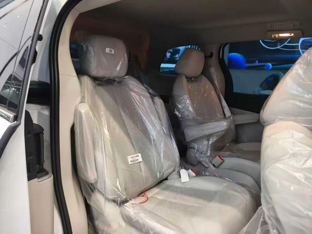 别克GL8指导价23.78万，现在包牌过户17.78万 - 知乎