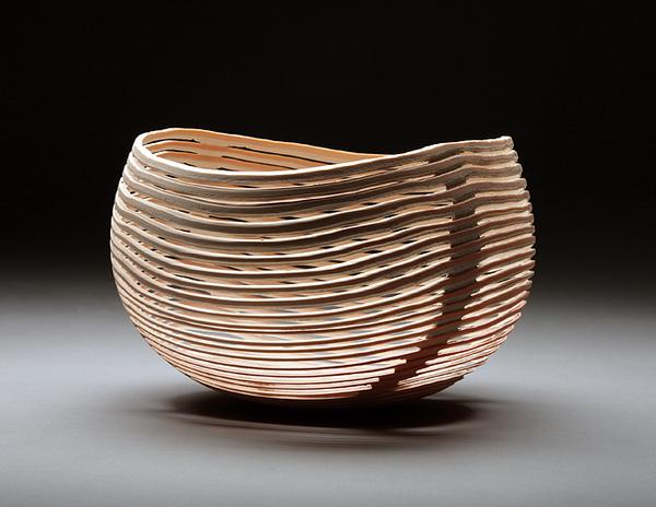 别让材料限制了你的想象力 | 德国艺术家Bill Luce车削木容器作品欣赏 - 知乎