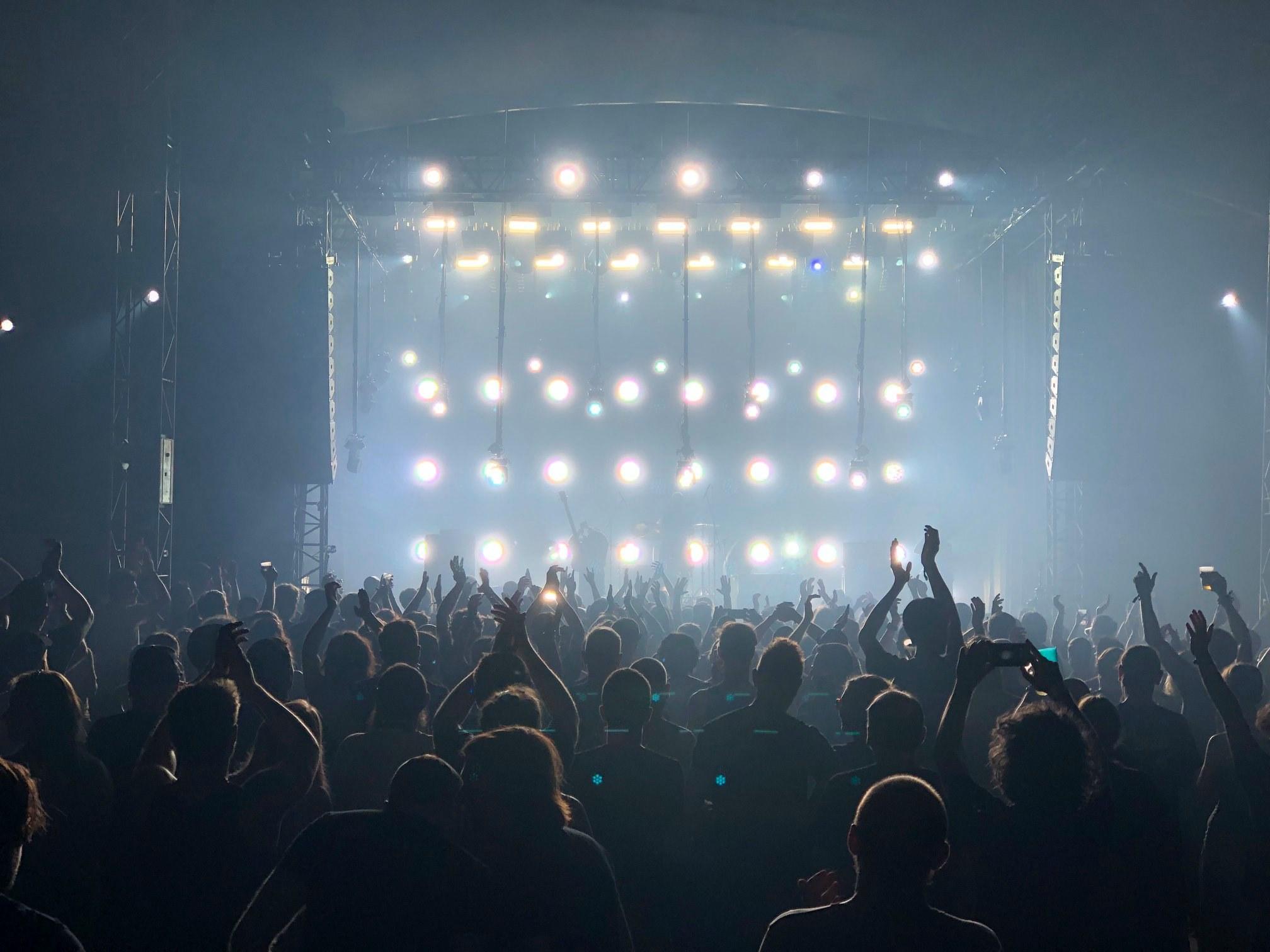 No Stage 火了，但不应该以难听为代价 - 知乎