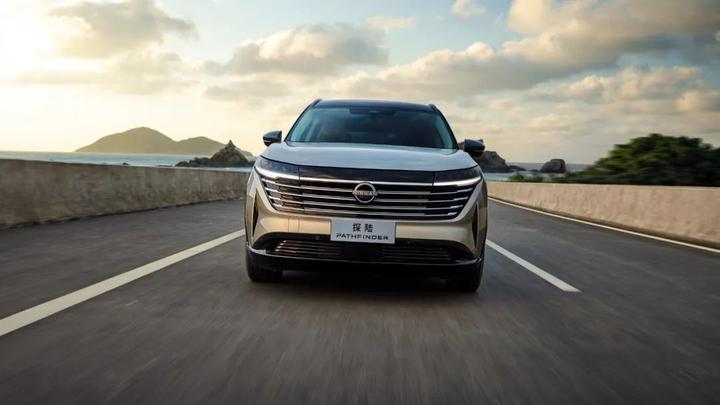 中大型SUV别看新势力了，日产诚意更足，2.0T+7座23.98万起 - 知乎