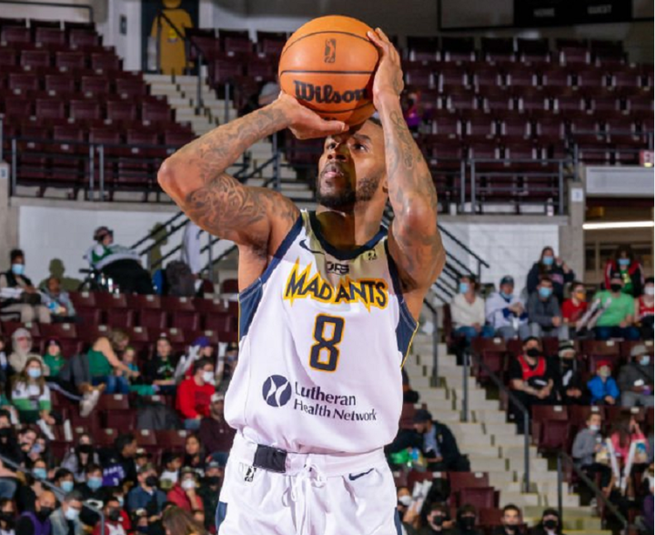 CBA两大超级外援发展联盟再碰头，MVP赢了比赛，得分王赢了数据！ - 知乎