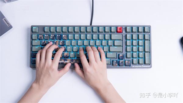 双飞燕机械键盘血手幽灵3玩家3 T98开箱使用评测：3段变速 - 知乎