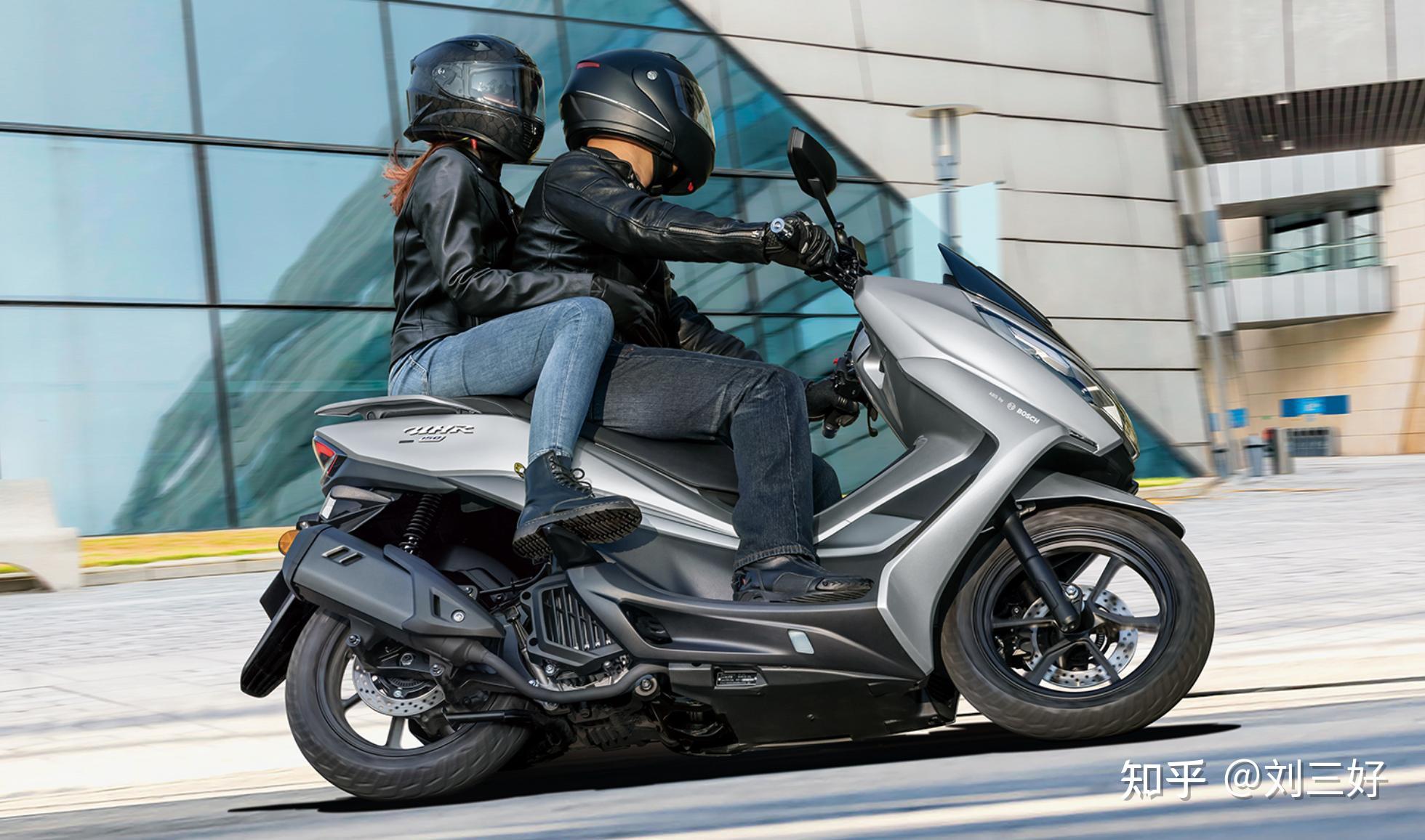 UHR150和PCX160哪个比较好，为啥各个媒体平台都狂推UHR？ - 知乎