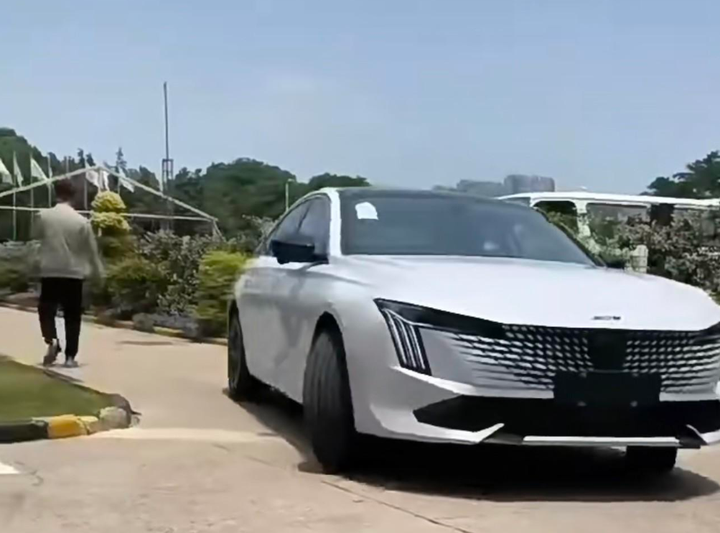 新款东风标致508L最新实车曝光，外观变化明显，预计第三季度上市 - 知乎