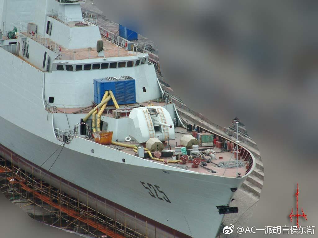 如何看待054B甲板采用苏式设计，红色涂装？ - 知乎