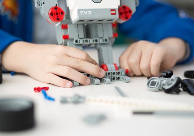 乐高官方唯一的科创挑战活动，为什么FLL能风靡全球？ - 知乎