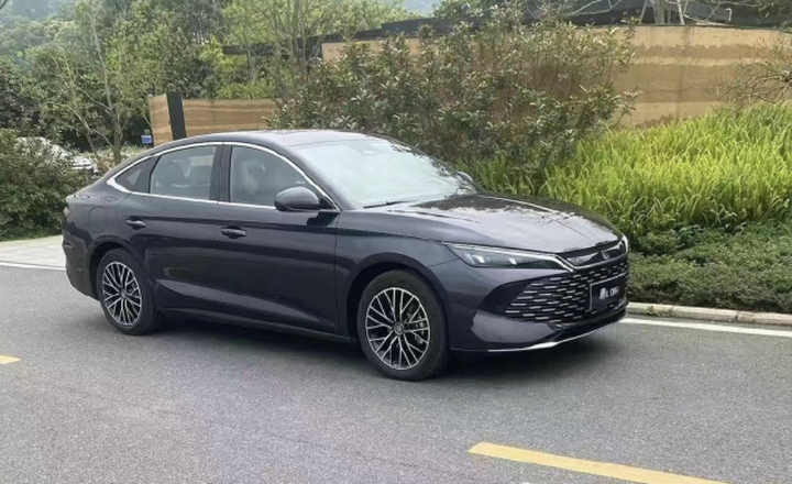 秦L实车曝光，首搭DM5.0混动综合续航或超2000km，你会买吗？ - 知乎