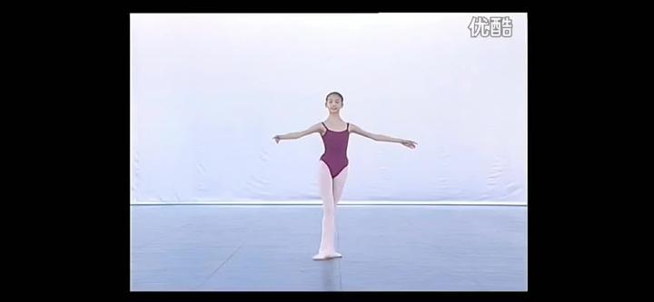 芭蕾基训：三年级课程二(中间练习) 1 90° Temps lie - 知乎
