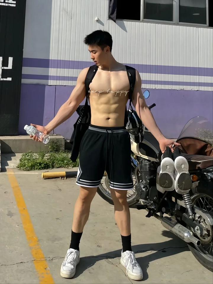 191cm河北篮球体育生，00后私下竟然这么猛…… - 知乎